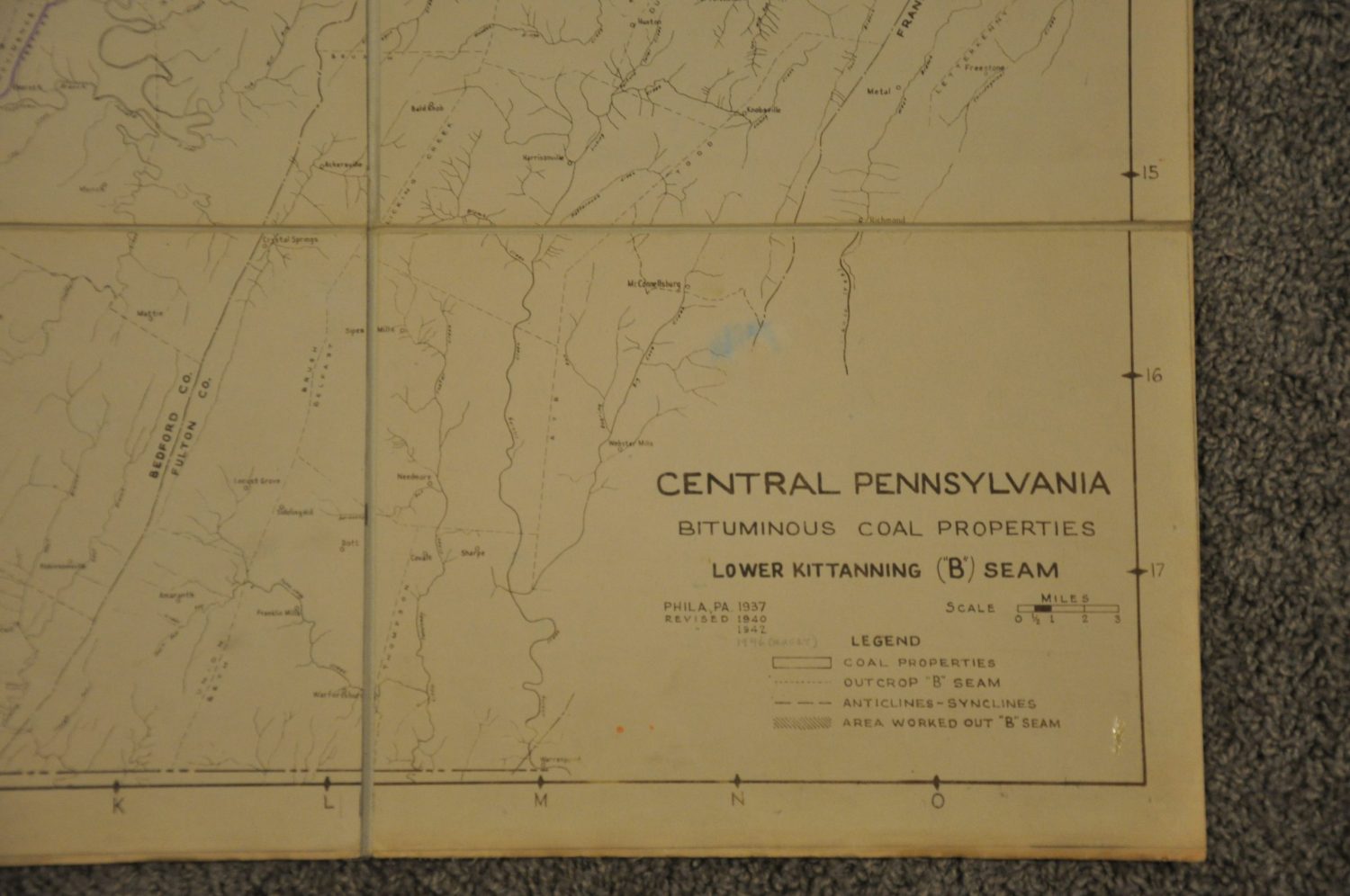 [Group of four large maps showing areas in the Pittsburgh Coal Seam ...